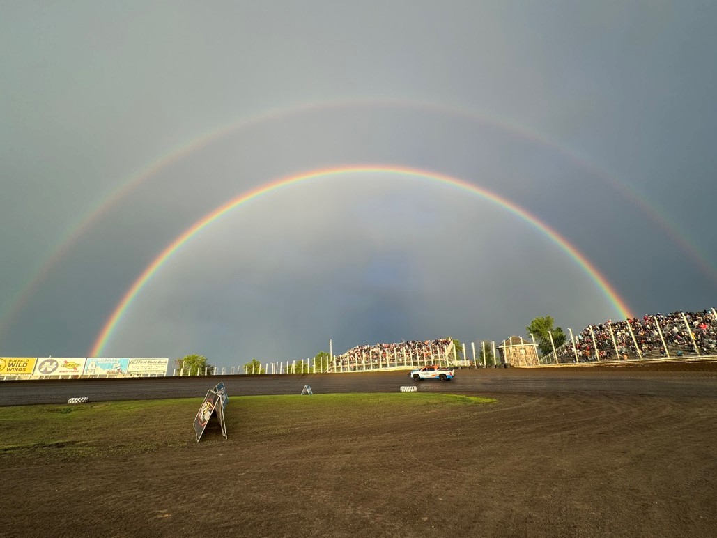 GRINDING IT OUT IN GRAND FORKS: SOMEWHERE BETWEEN THE RAIN AND THE ...